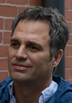 Task: Il trailer ufficiale italiano e la data d'uscita su Sky e NOW della serie con Mark Ruffalo