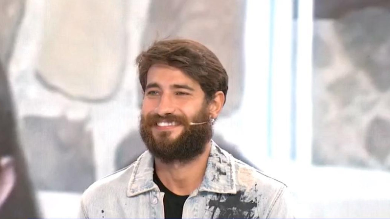 Isola dei Famosi, Roger Balduino svela il suo segreto: "Ho un problema ...