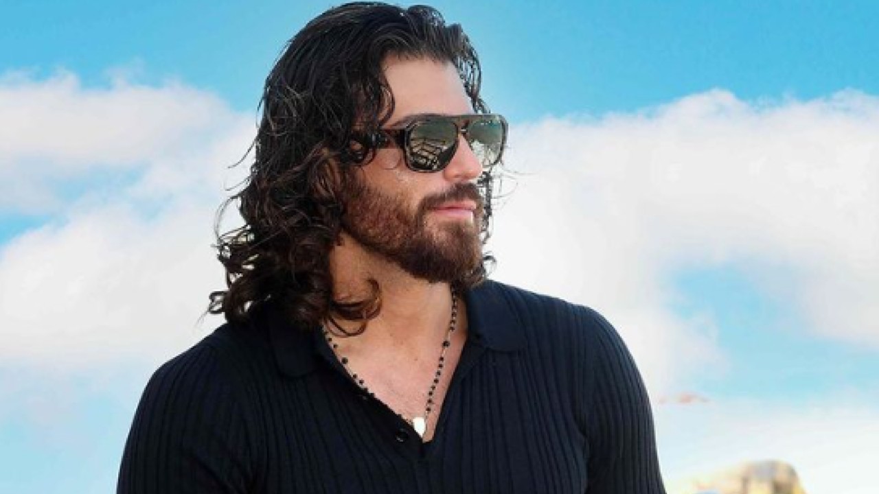 Can Yaman vince un altro premio, poi fa una confessione spiazzante ...