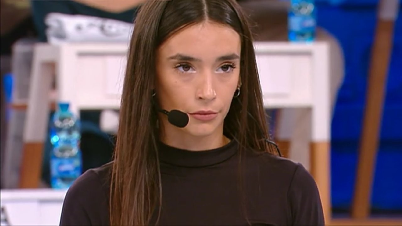 Amici 22, Wax molla Claudia Bentrovato che sbotta: "Allontanare le ...
