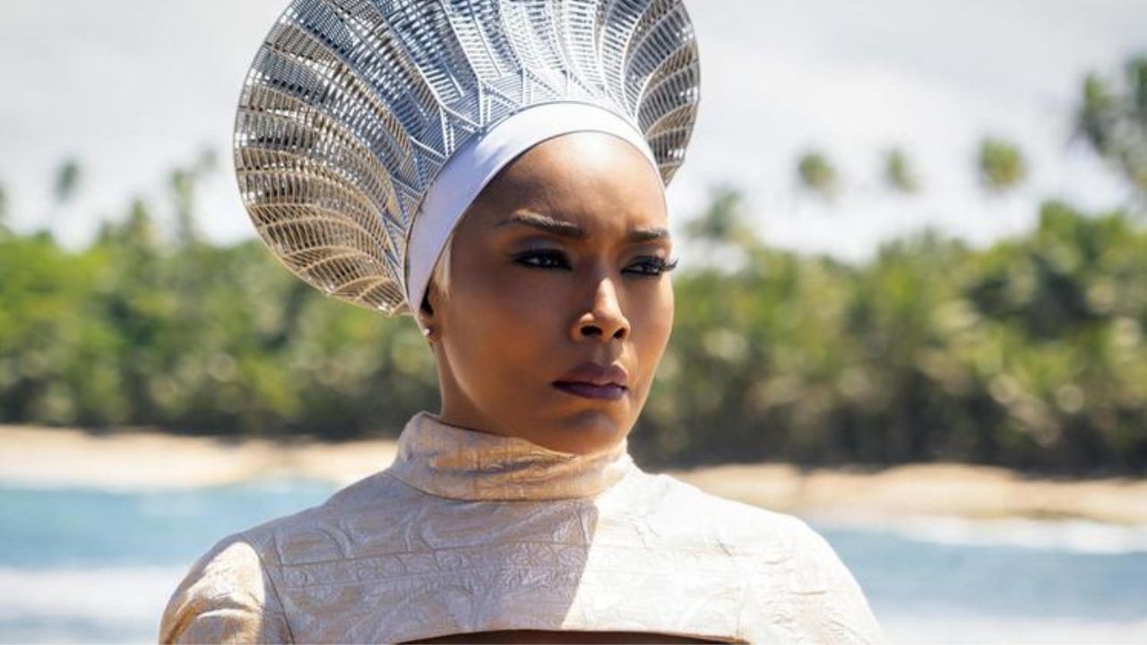 Black Panther: Wakanda Forever, come quella scena tagliata con Angela ...