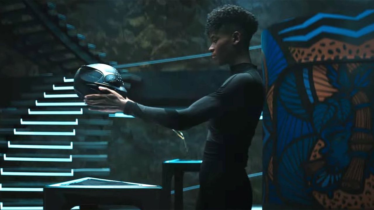 Wakanda Forever, perché Shuri incontra quel personaggio nel piano ...