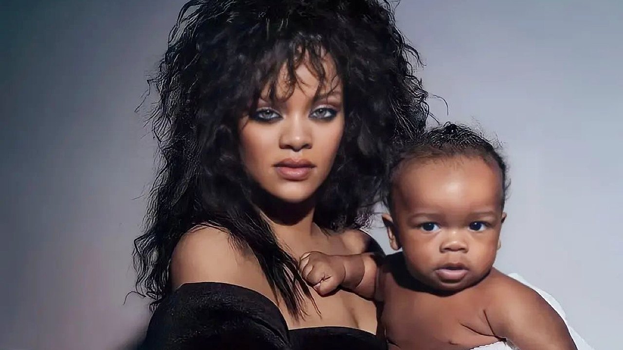 Rihanna: "Tutto cambia", sulla copertina di Vogue con suo figlio