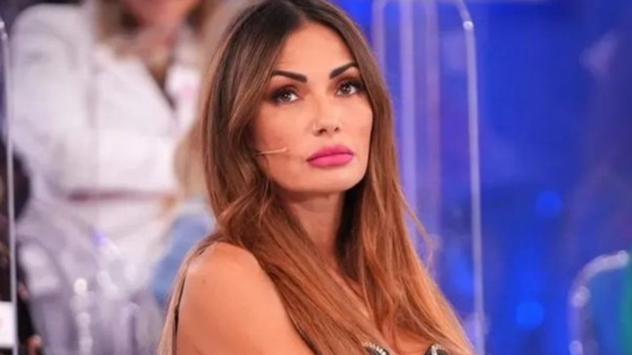 Uomini e Donne, Ida Platano e il messaggio misterioso su Instagram ...