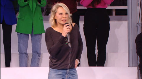 Amici 22, Maria De Filippi provata in puntata: ecco il dettaglio che ...