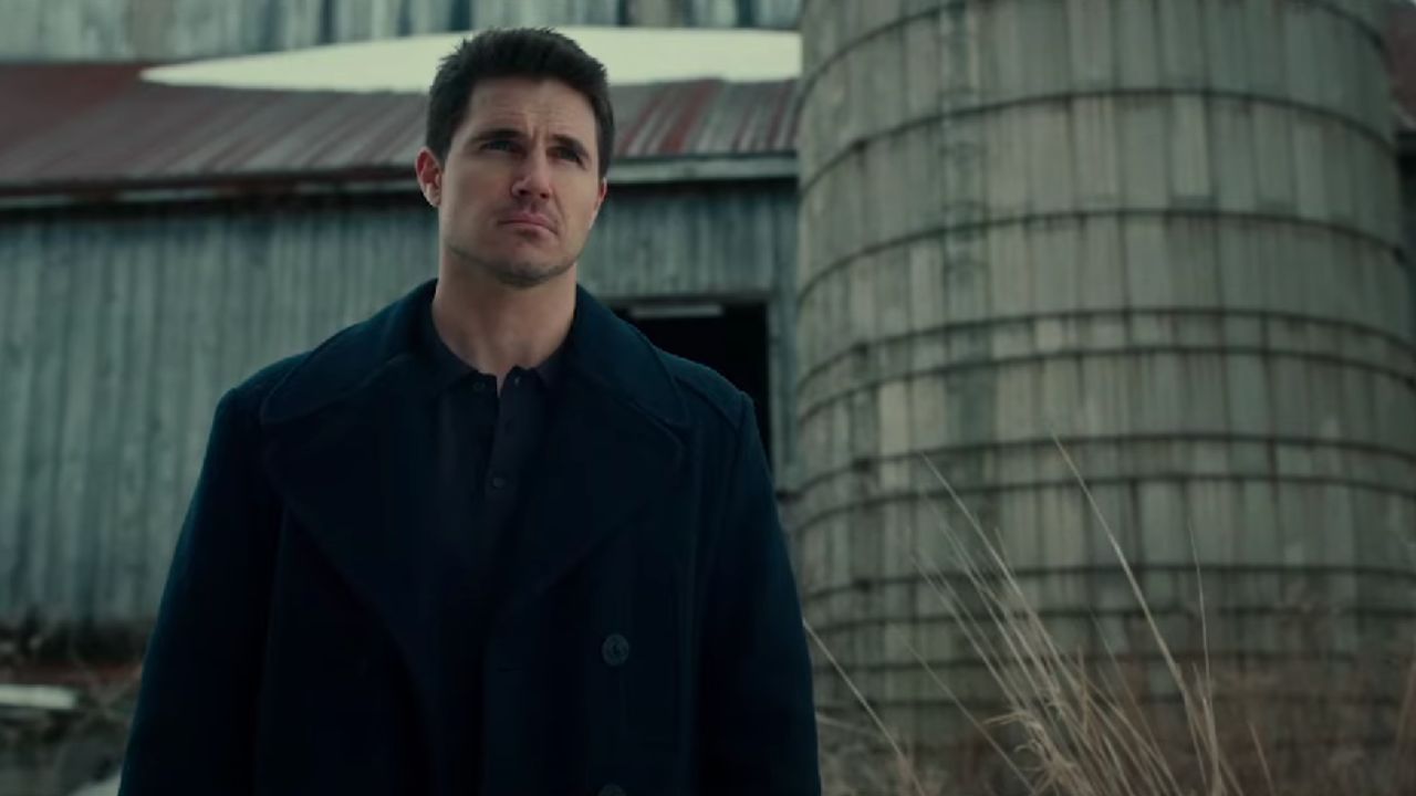 Simulant, il trailer del film sci-fi con Simu Liu e Robbie Amell