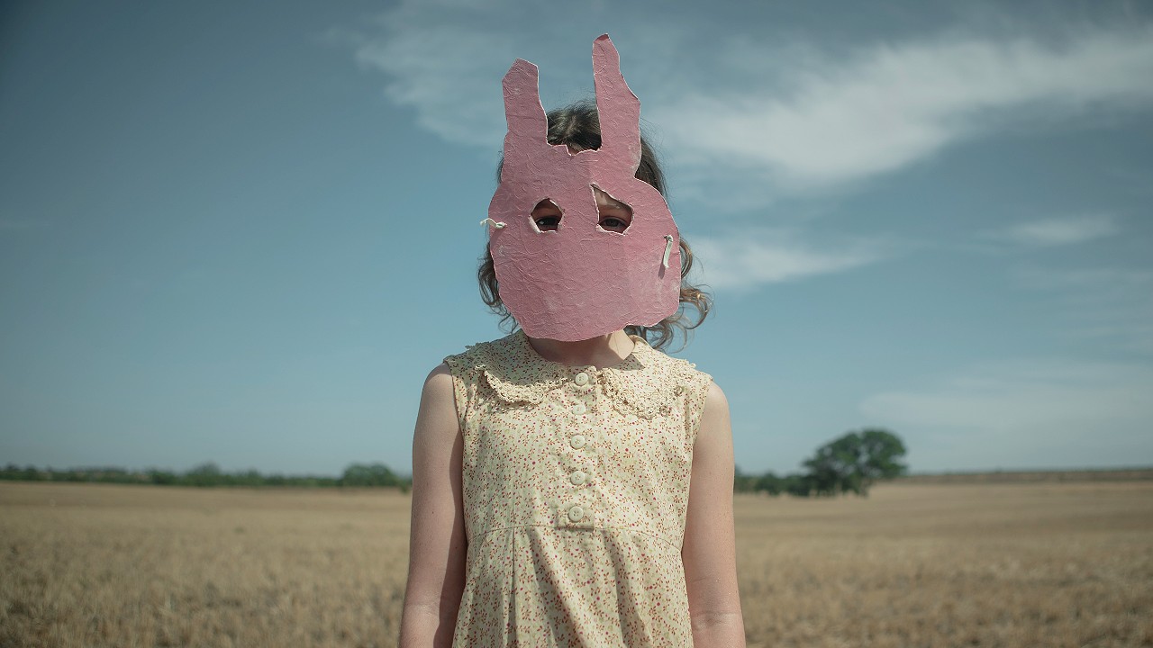 Run Rabbit Run - Il morso del coniglio: il trailer ufficiale originale ...