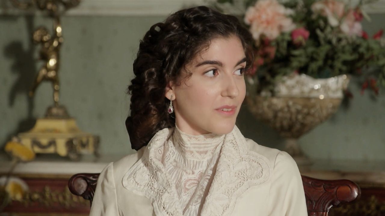 La Promessa Anticipazioni 14 luglio 2023: Jimena mente a Manuel. La ragazza è in combutta con Cruz!