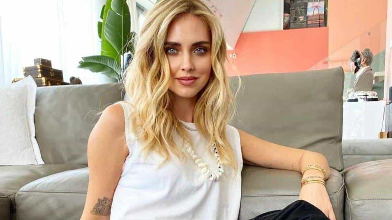 Chiara Ferragni, la foto del tuffo dallo yatch è un fotomontaggio ...