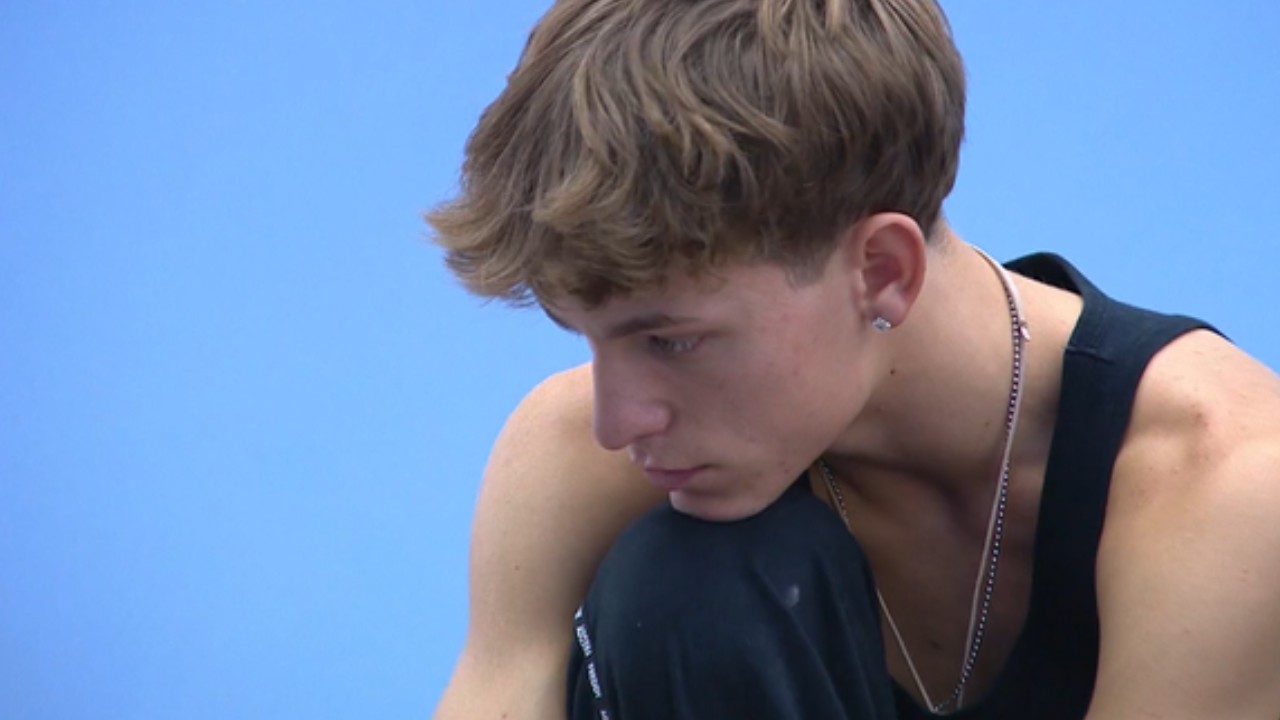 Amici 23: Simone Galluzzo crolla dopo aver ricevuto il compito della ...