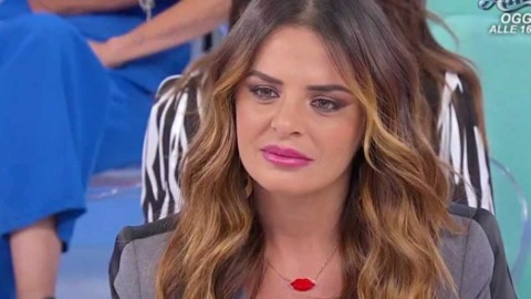 Uomini e Donne, Roberta Di Padua contro i cavalieri del parterre ...