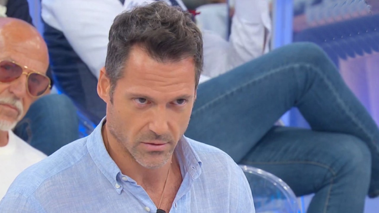 Uomini e Donne, Marco risponde alle prese in giro di Barbara e Roberta ...