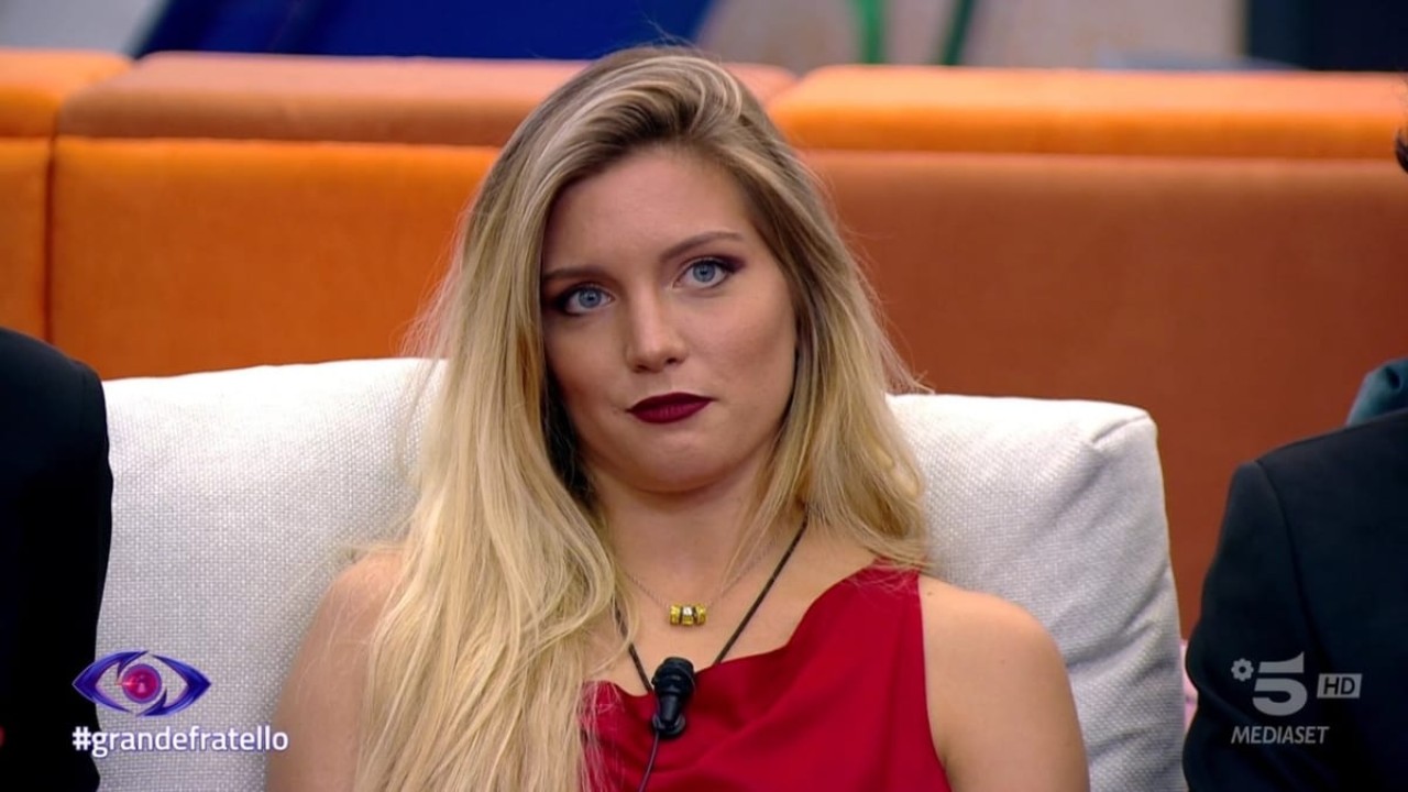 Grande Fratello, Anita Olivieri sbotta: "Stanno tutti giocando" (VIDEO)