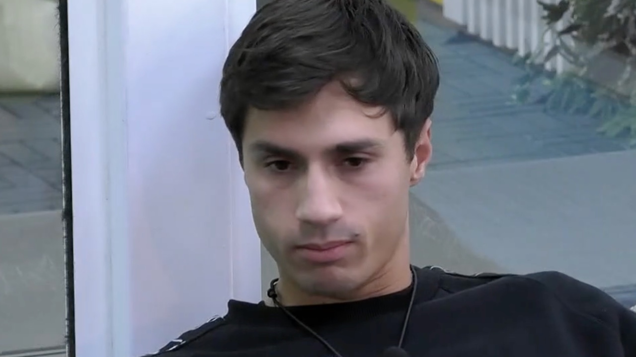 Grande Fratello, Mirko Brunetti tra Perla e Greta: l'amico rivela quale ...