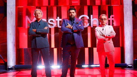Tutti pronti ai fornelli, torna Masterchef