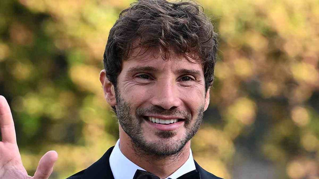 Stefano De Martino: tra varie amanti ci sarebbero anche due ballerine ...