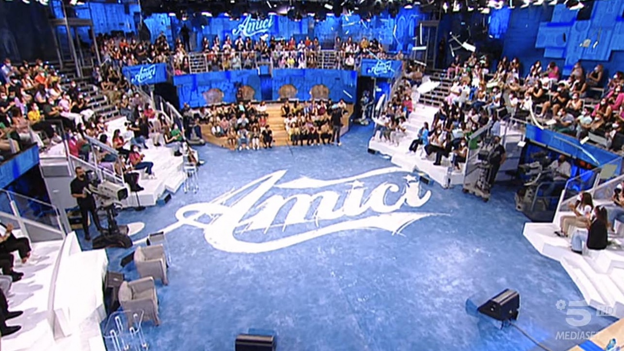 Amici 23, un amato Ballerino professionista torna nel cast: ecco di chi si tratta