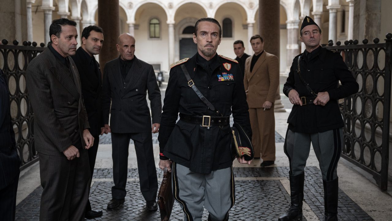 La lunga notte: stasera su RAI 1 la prima puntata della fiction storica ...