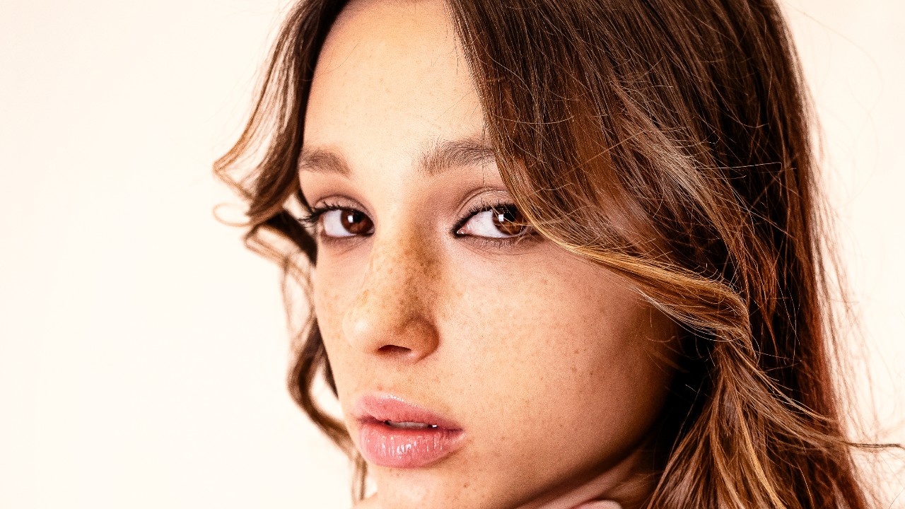 Amici 23, la finalista Sarah Toscano pubblica l'EP "Sarah" con Warner Music