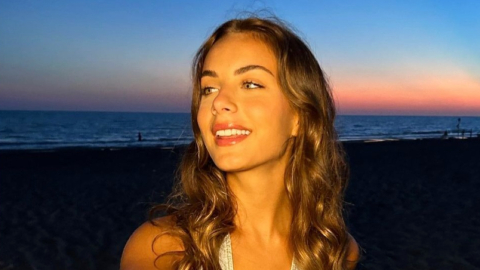 Melissa Monti: Chi è la fidanzata di Cristian Totti? Età, Lavoro ...