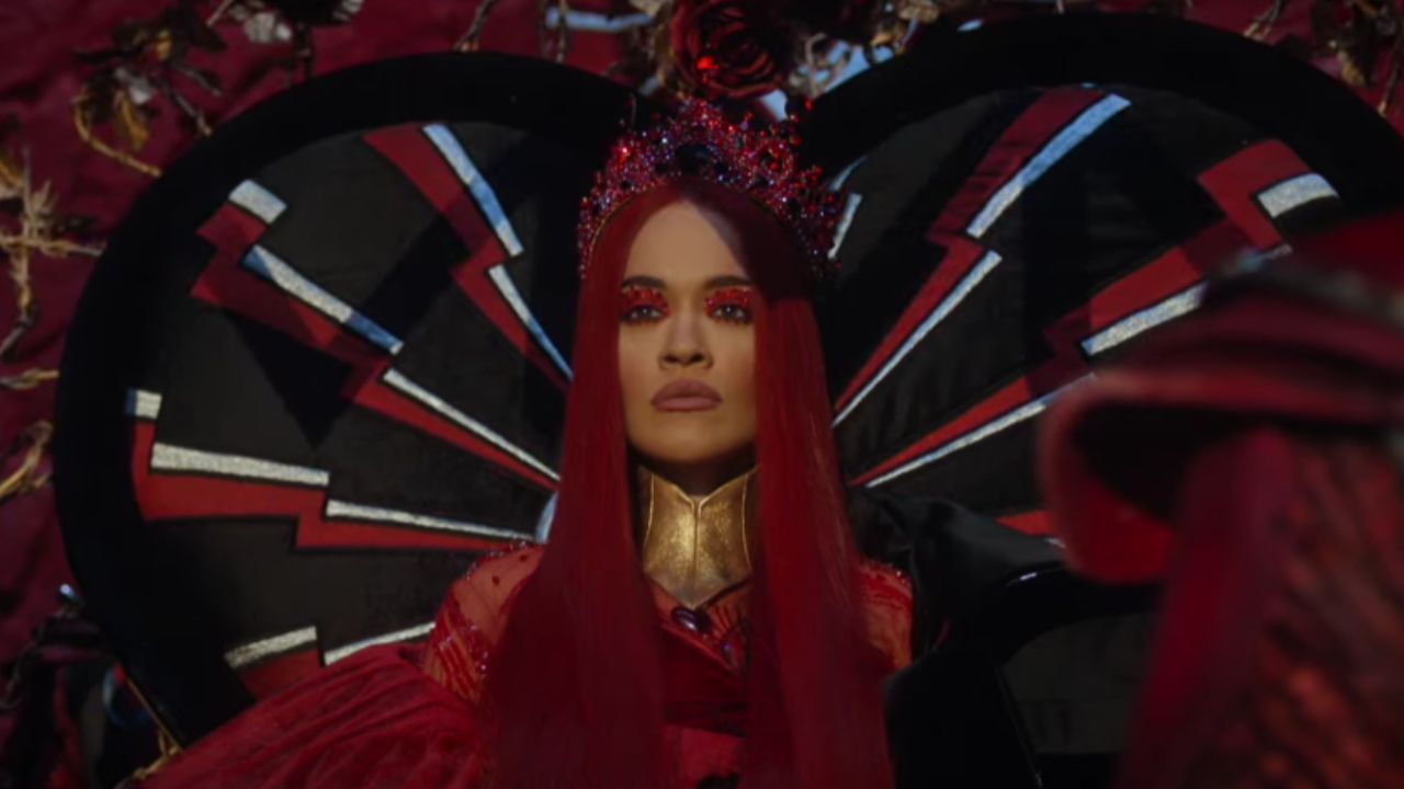 Descendants: L'ascesa di Red, la Regina di Cuori di Rita Ora cerca ...