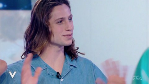 Amici 23, Dustin Taylor parla della sua vita dopo il programma: "Ecco ...