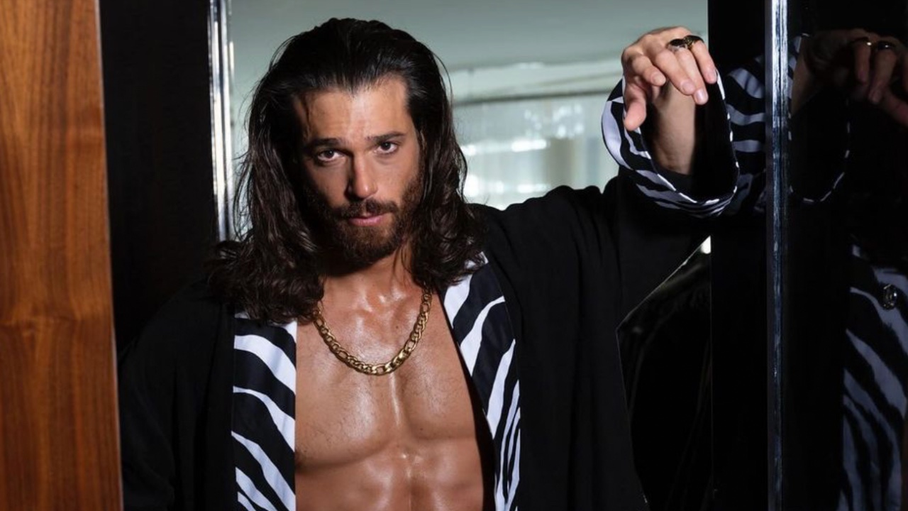 Can Yaman torna virale la soap con Demet Ozdemir!