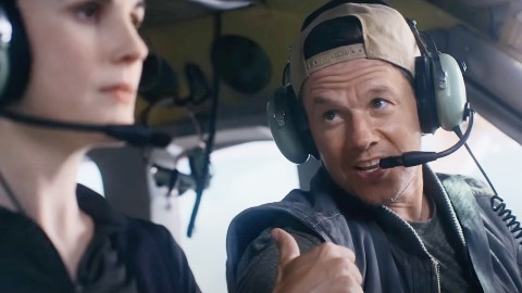 Flight Risk - Trappola ad alta quota, Il Trailer Ufficiale in Italiano del Film di Mel Gibson ...