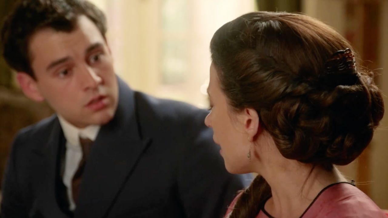 La Promessa Anticipazioni 8 luglio 2024 | Curro mette in guardia Martina Antonio nasconde qualcosa!