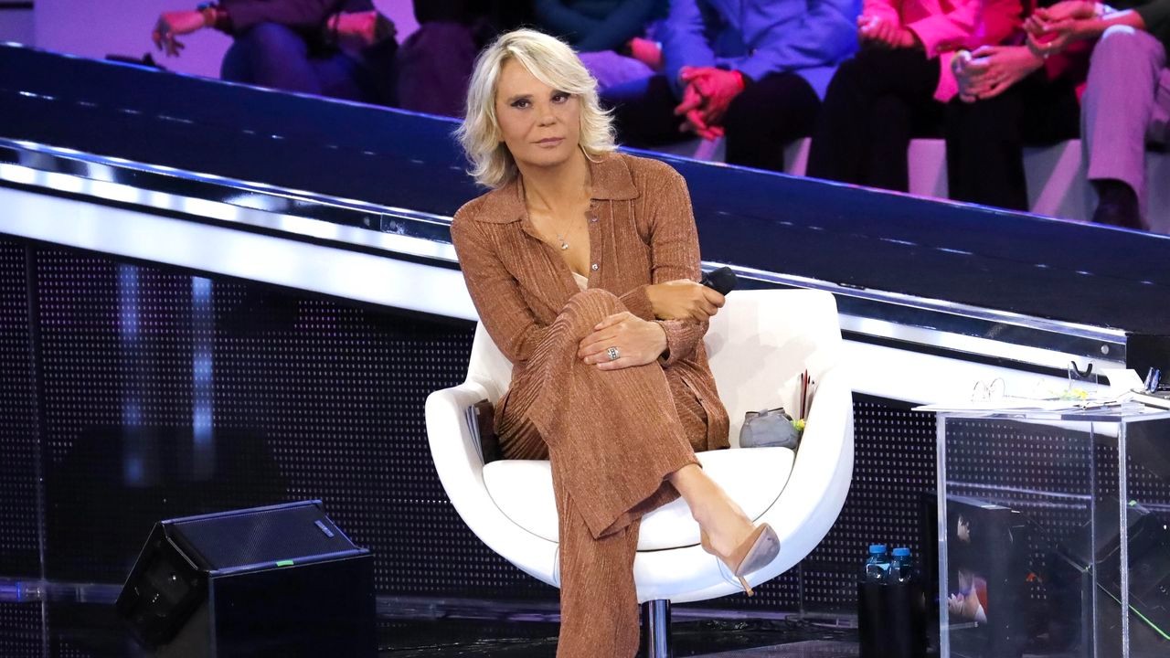 Amici 23, ex allieva dell'ultima edizione svela: "Maria De Filippi ti ...