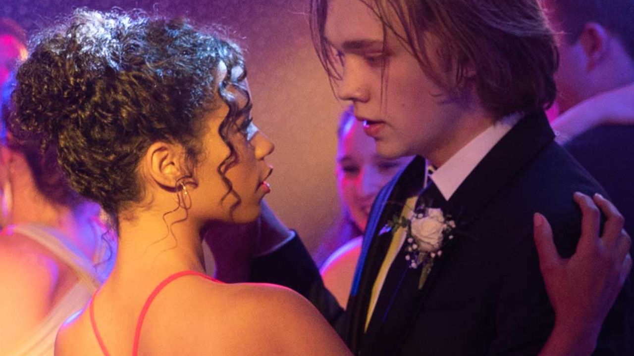 Quello che tu non vedi, Charlie Plummer e Taylor Russell su Rai 2