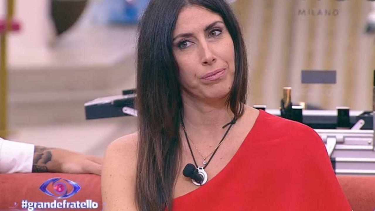 Grande Fratello, Amanda Lecciso difende Lorenzo Spolverato dalle ...