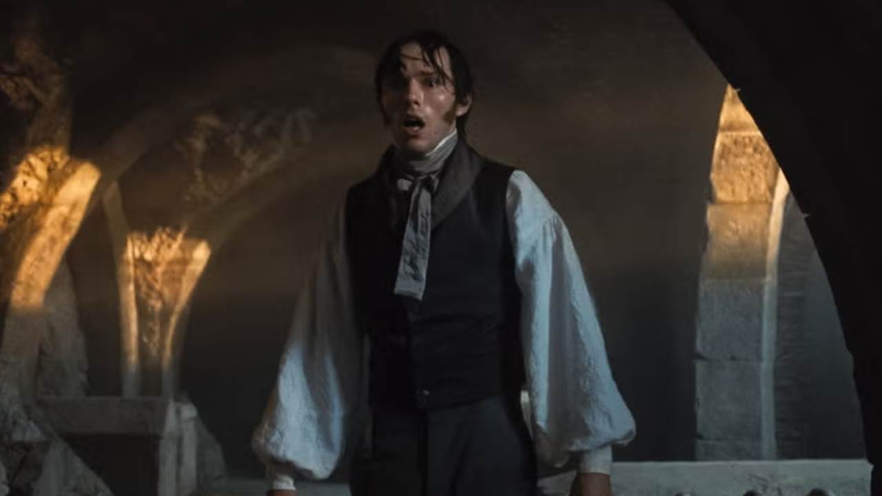 Nosferatu, Nicolas Hoult quasi sbranato dai lupi: l'agghiacciante incidente sul set