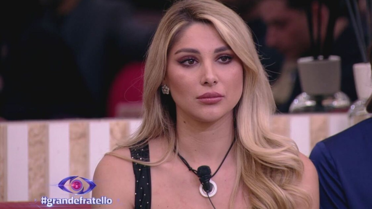 Grande Fratello, Chiara Cainelli contro Mariavittoria Minghetti: "È una grandissima falsa, deve ...