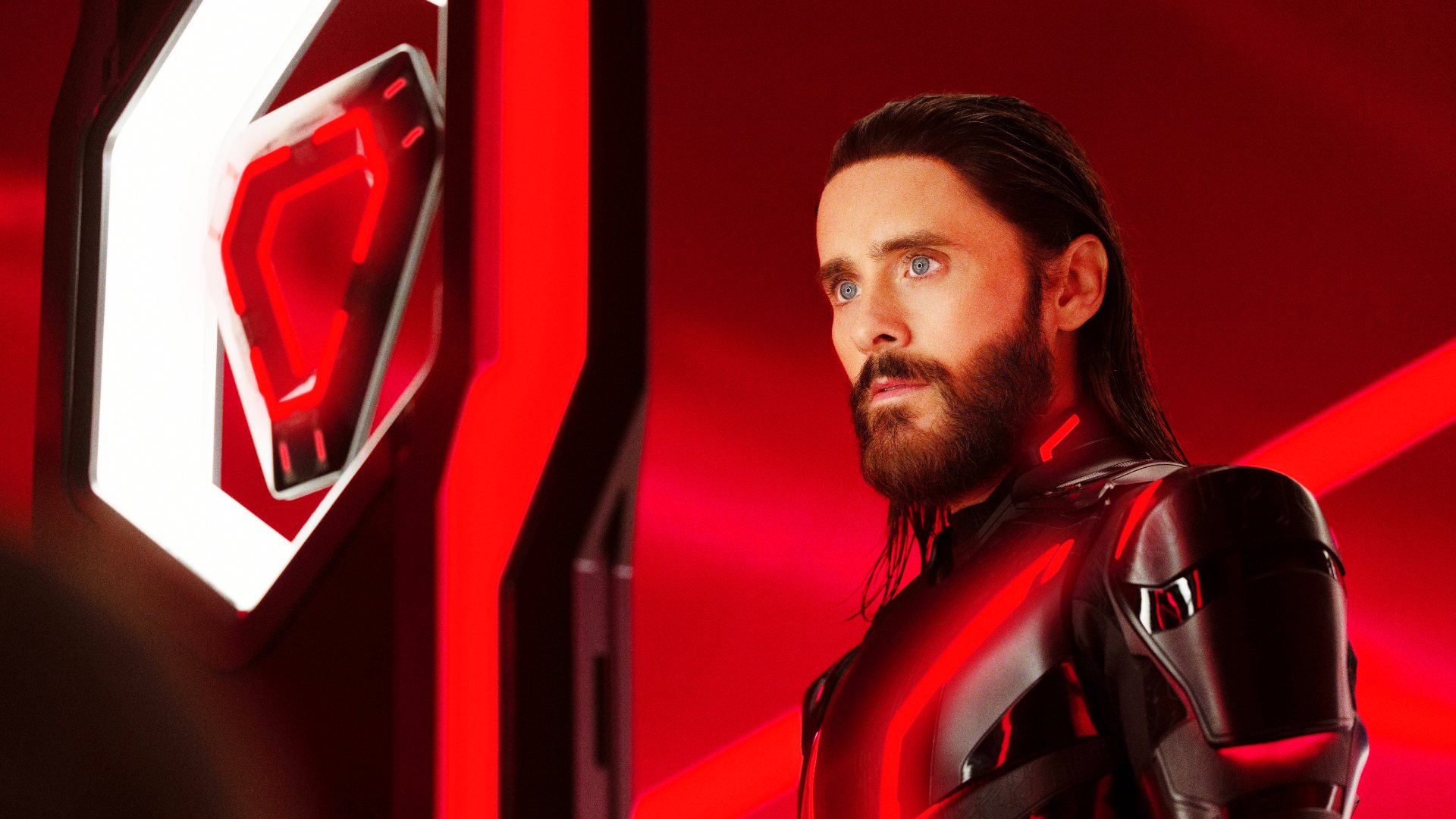 Tron: Ares, la nostra recensione del terzo capitolo della saga sci-fi ...