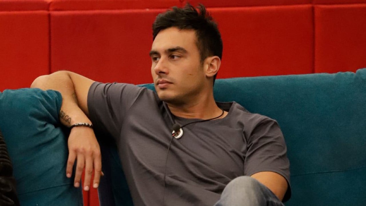 Grande Fratello Vip, Nicola Pisu allarma i fan: "Lasciare questa vita ...