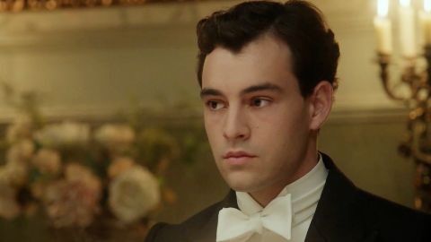 La Promessa Anticipazioni 2 novembre 2025: Curro mette in guardia Martina!