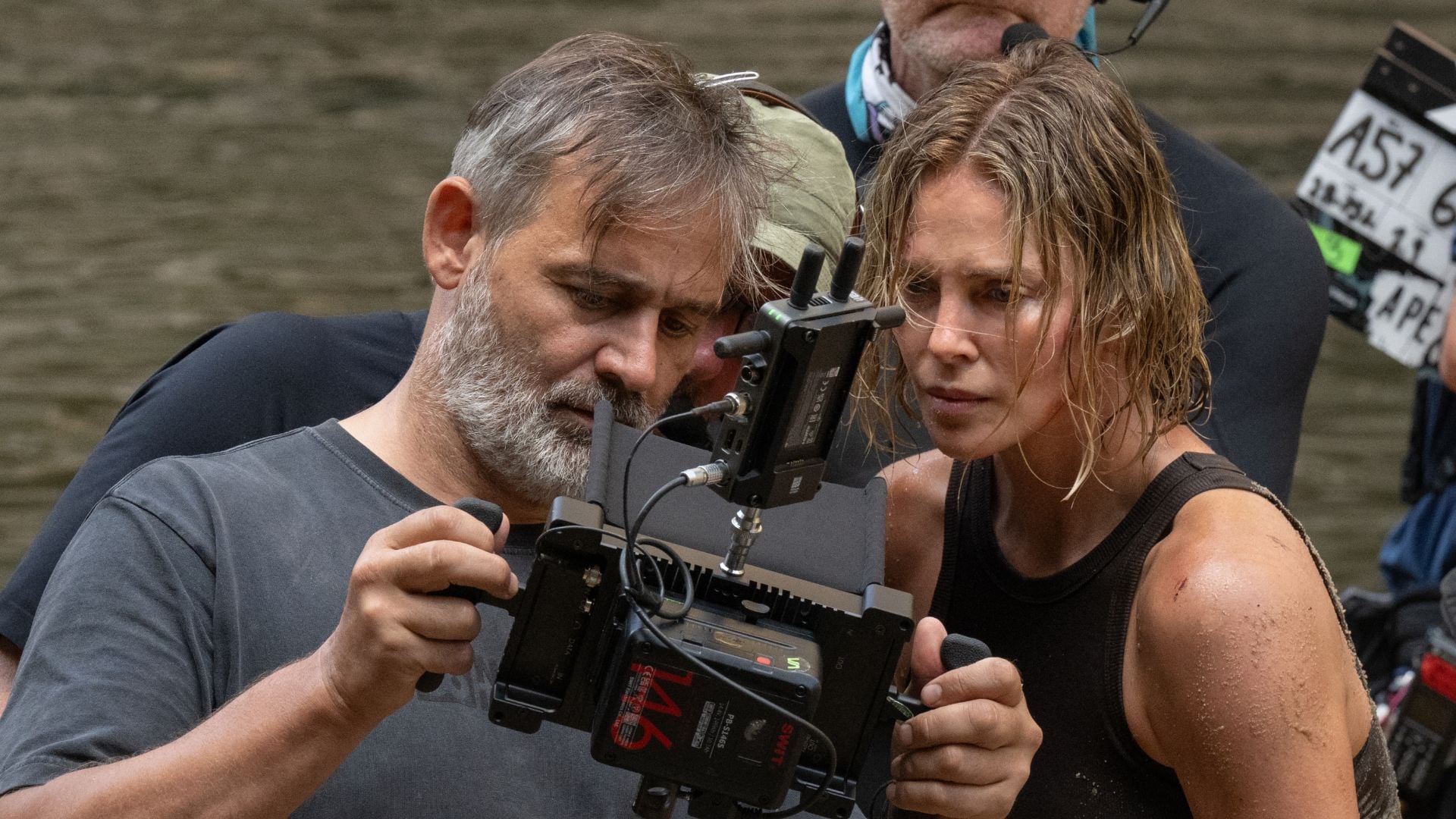 Apex: ecco il primo teaser trailer del thriller Netflix con Charlize Theron