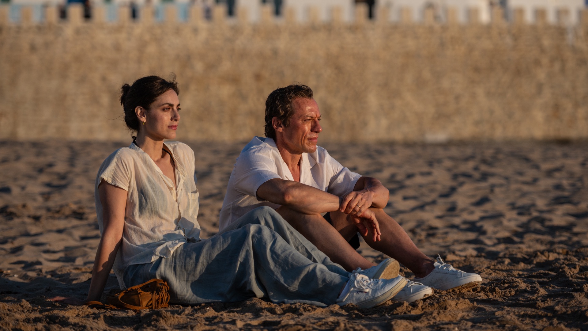 Le cose non dette in amore: intervista con Stefano Accorsi, Miriam ...