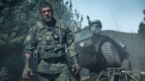 War Machine, Il Trailer Ufficiale del Film con Alan Ritchson - HD ...