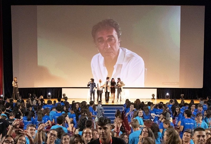 Parthenope, il femminile, la vita sognata: La lezione di Paolo Sorrentino per i giovani a ...