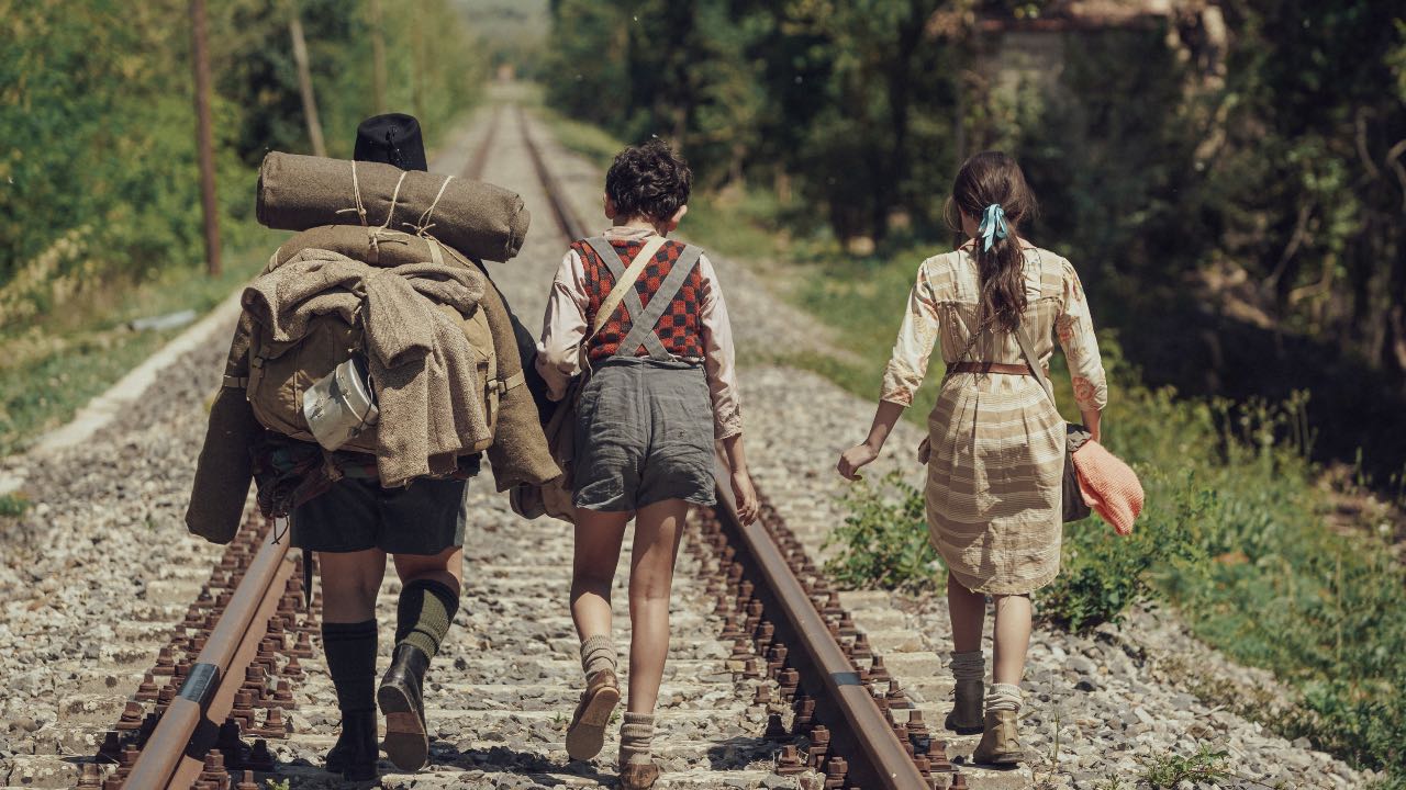 Claudio Bisio e L’ultima volta che siamo stati bambini, l’esordio alla ...