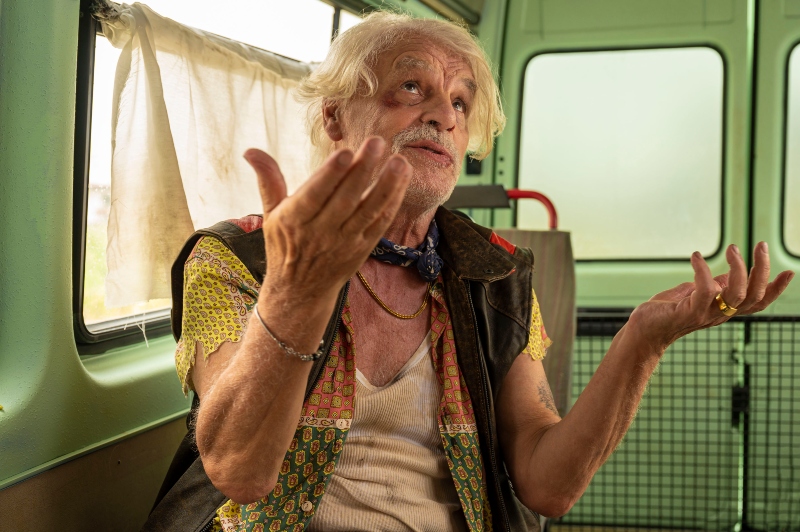 Falla girare, un grido di libertà in forma di commedia d'azione ...