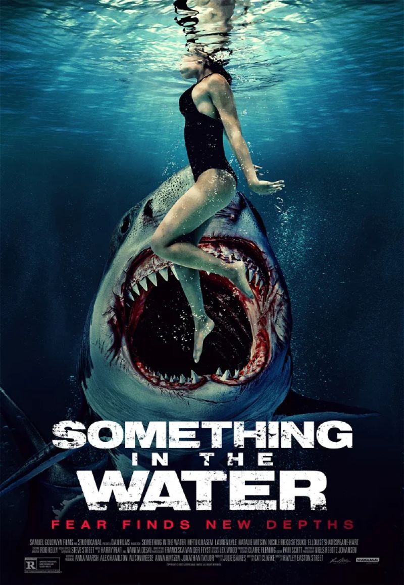 Ancora squali al cinema: ecco il trailer di Something in the Water