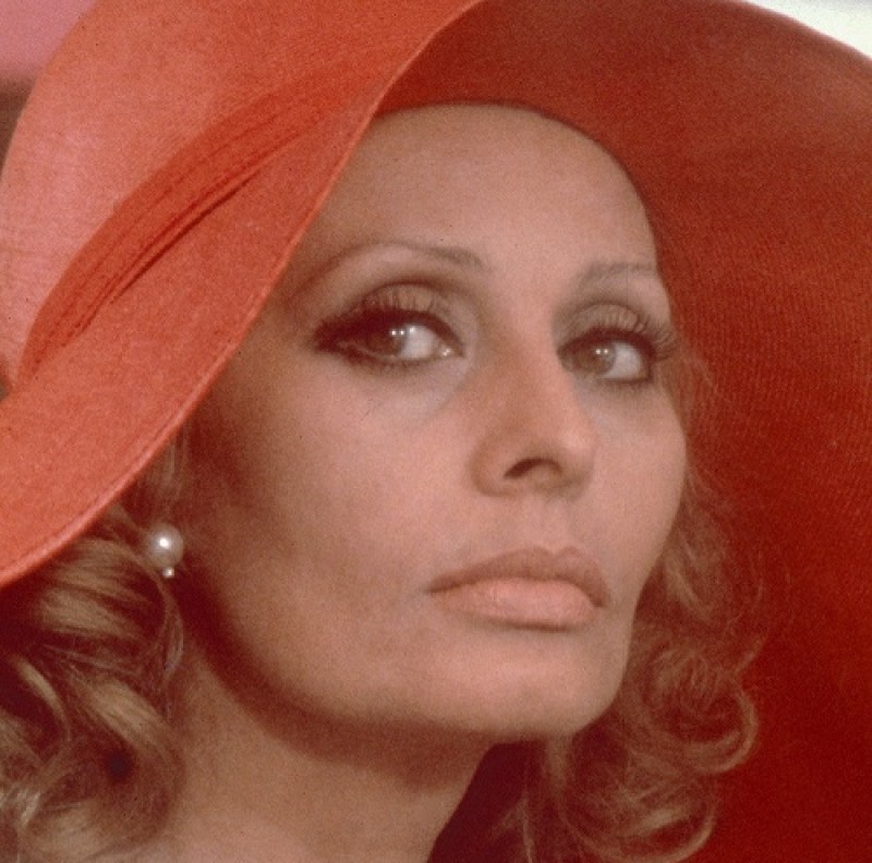 New York celebra Sophia Loren con la retrospettiva Sophia Loren: la ...