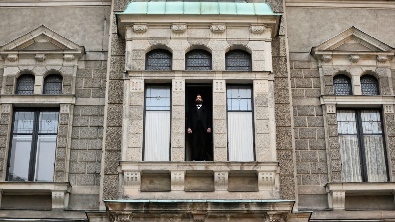 Freud: Cinque incredibili curiosità sulla serie TV Netflix