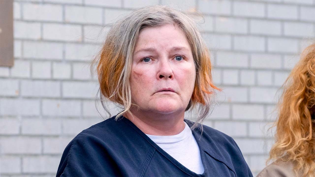 Sinking Spring: Kate Mulgrew nella serie tv di Ridley Scott