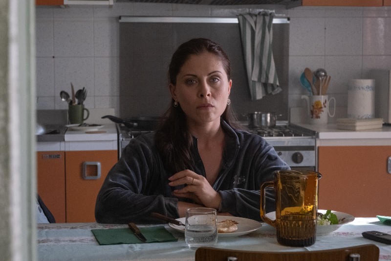 The Good Mothers di Disney+ in concorso alla Berlinale: Le prime foto e il poster