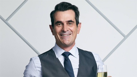 Ty Burrell nella comedy di Bryan Cranston Tightrope!, il trailer ...