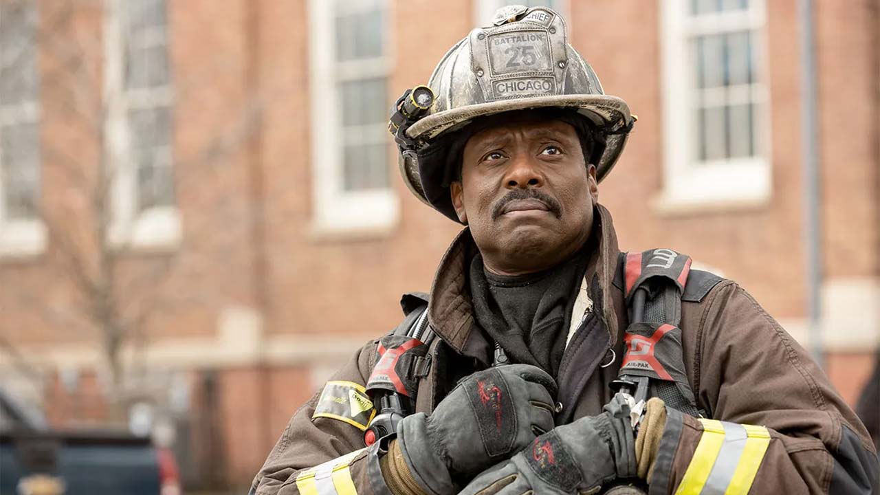 Chicago Fire: Eamonn Walker lascia il cast regolare dopo 12 stagioni